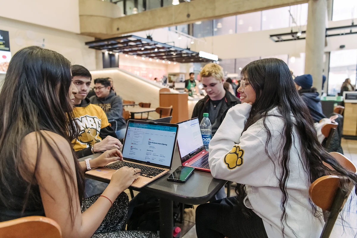 Important Fall 2025 Advising & Registration | UMBC Family Connection